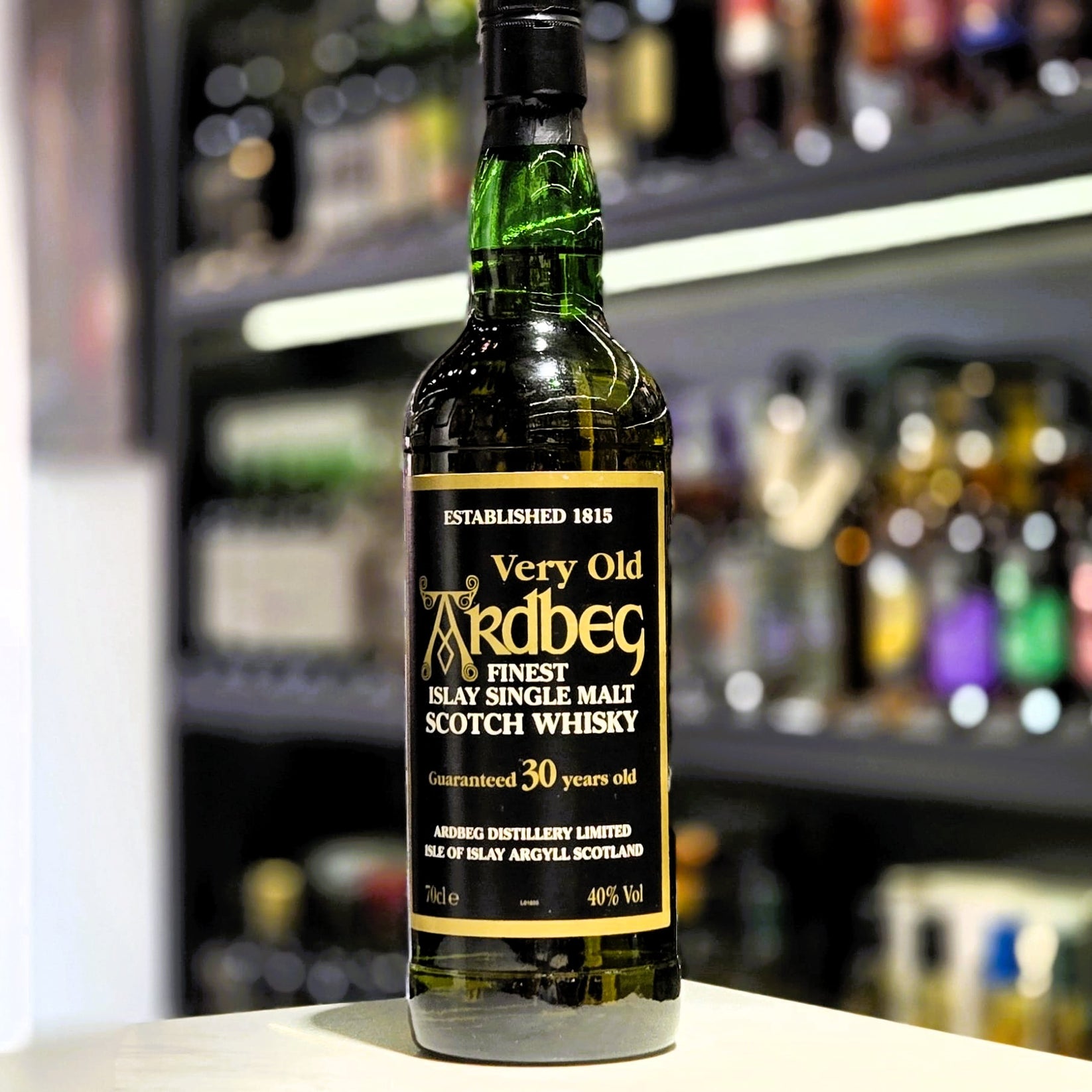 Ardbeg Very Old 30 Year Old Single Malt Scotch Whisky – The Whisky Knight